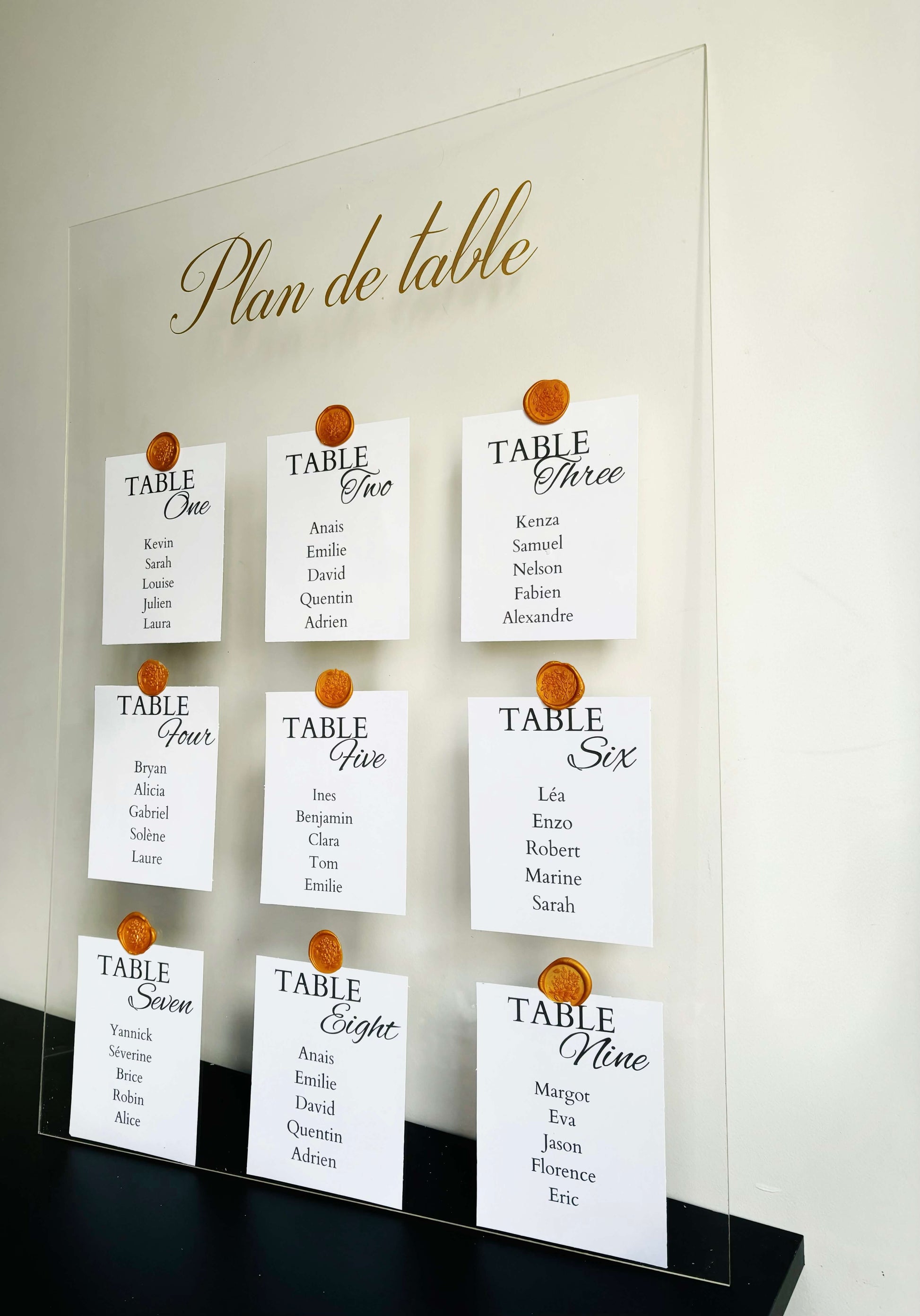 Plan de table plexiglas – mariage personnalisé